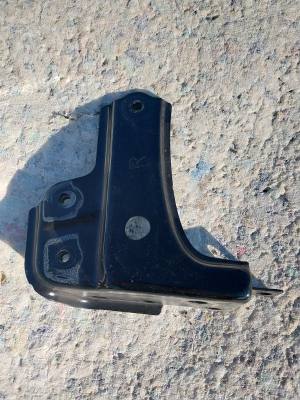 Кронштейн крыла правый Lexus UX 2019 200 2.0 5383576030 купить Б/У id8642